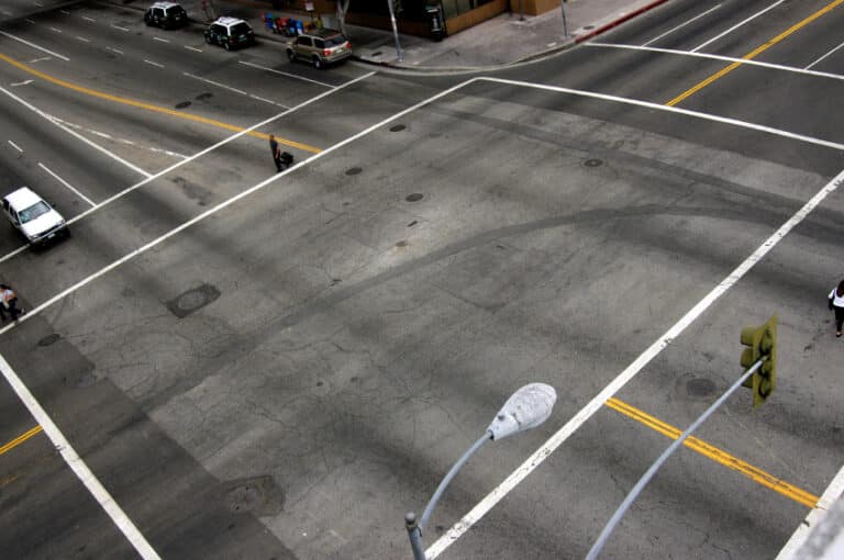 Vorfahrt: Wesentliche Vorfahrtsregeln und Sanktionen